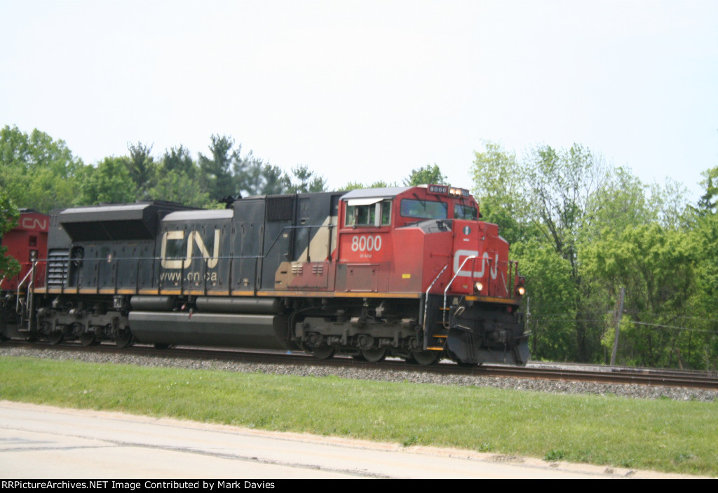 CN 8000